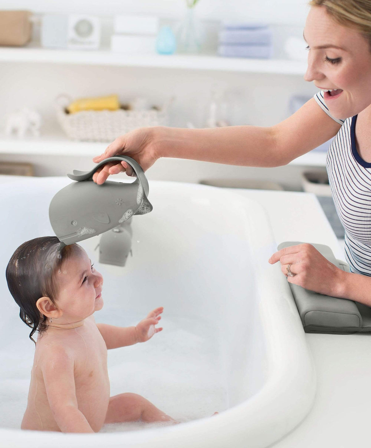Moby Waterfall Rinser Bath Toy - Grey – Mamas & Papas IE